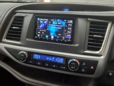 Classic Range Rover Head Unit Installation - Car Audio & Visual ...